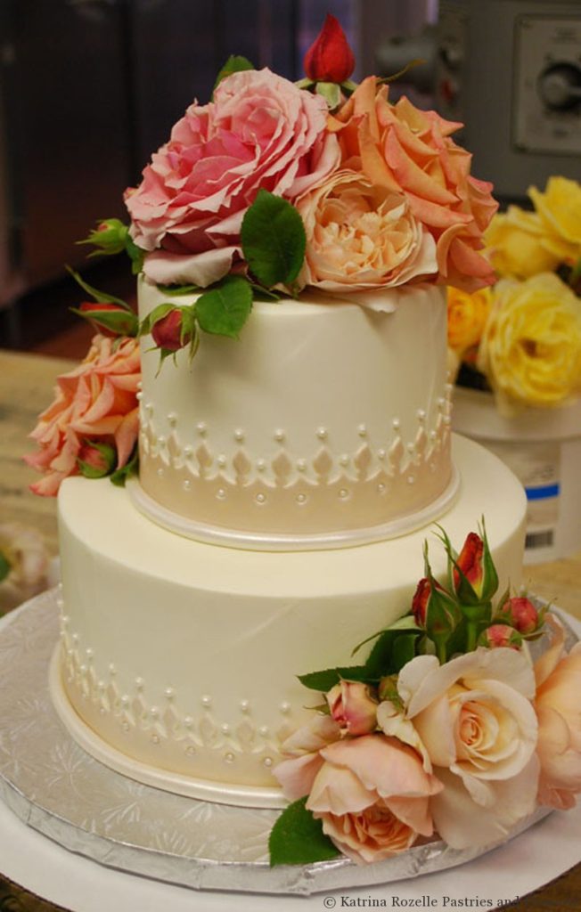 Buttercream with Fancy Base Borders